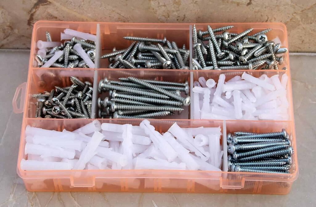 Buy 430 Pcs PAN Phillip Plus Head Zinc Plated Screws & Rawl Plugs ...